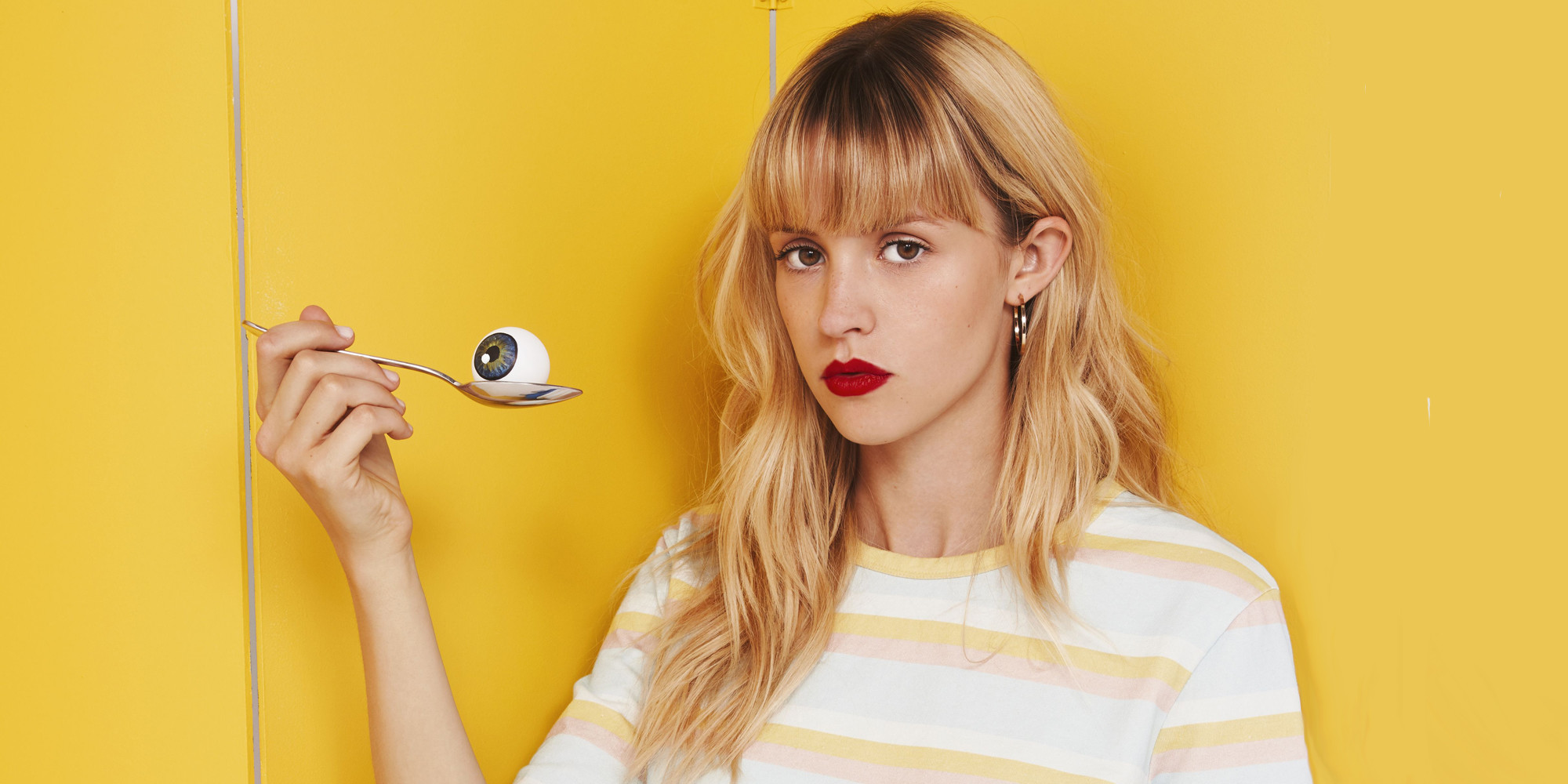 La chanteuse Angèle livre son premier album "Brol" - Blow-Entertainment